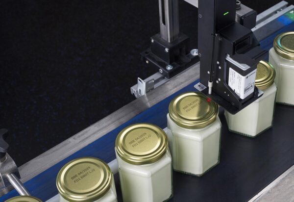Labeling lids and closures | Reliable & fast